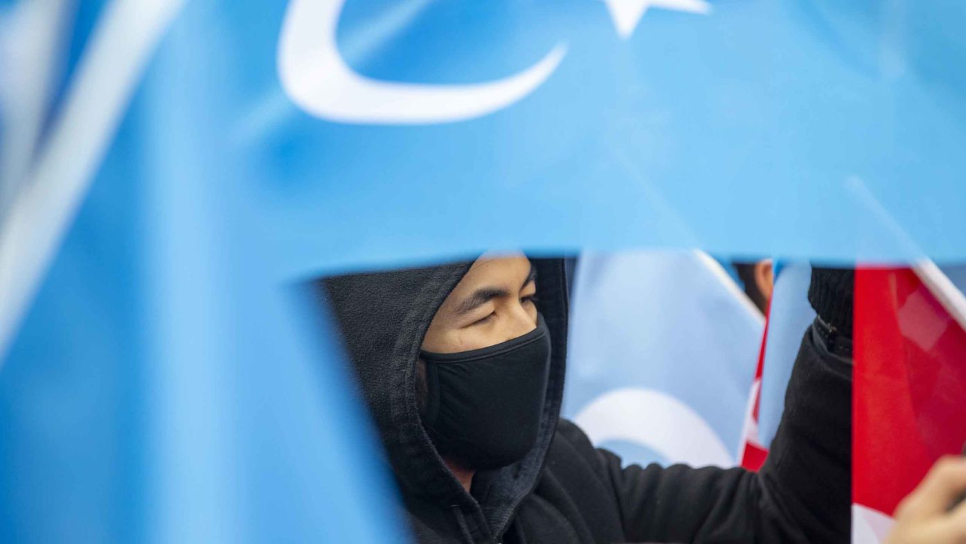 The fight for Xinjiang : The history and geography of China's ...